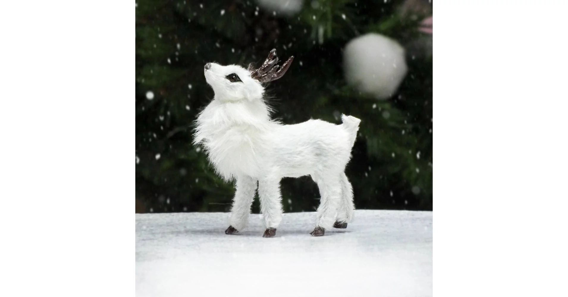 Bőgő szarvas fehér prémium 10cm - Corolla Dekor